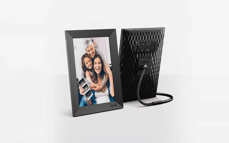 Stay Connected with Nixplay Smart Photo Frame